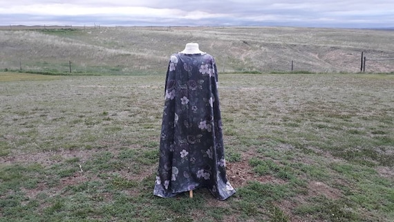 Silver Grey Cloak Satin Cape Renaissance Costume Wedding Cape - Etsy