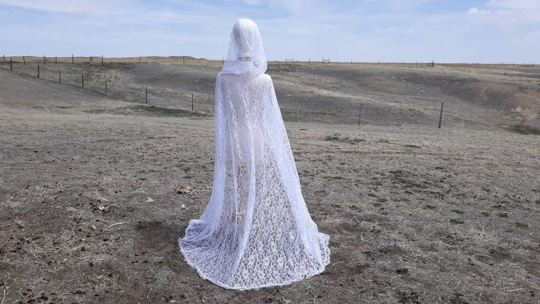 White Lace Bridal Cloak Hooded Wedding Cloak Cape Renaissance Clothing ...