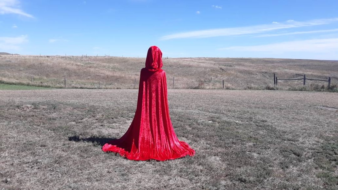 Red Cloak Valentine's Day Little Red Riding Hood Costume Garnet Velvet ...