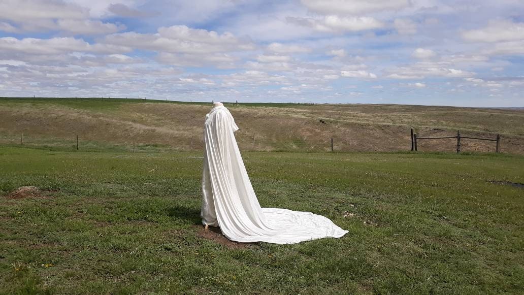 Bridal Cape White Velvet Hooded Wedding Cloak Veil Renaissance | Etsy