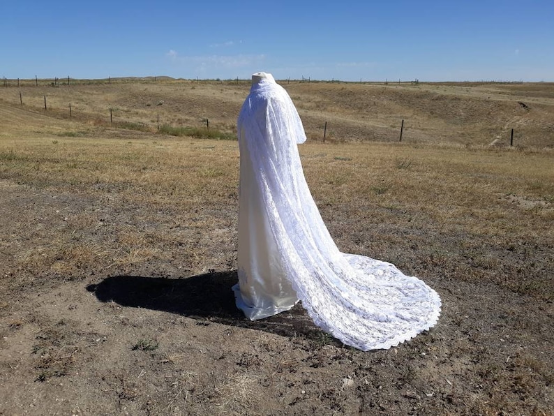 White Lace Cape Hooded White Wedding Cloak Bridal Cape Lace - Etsy