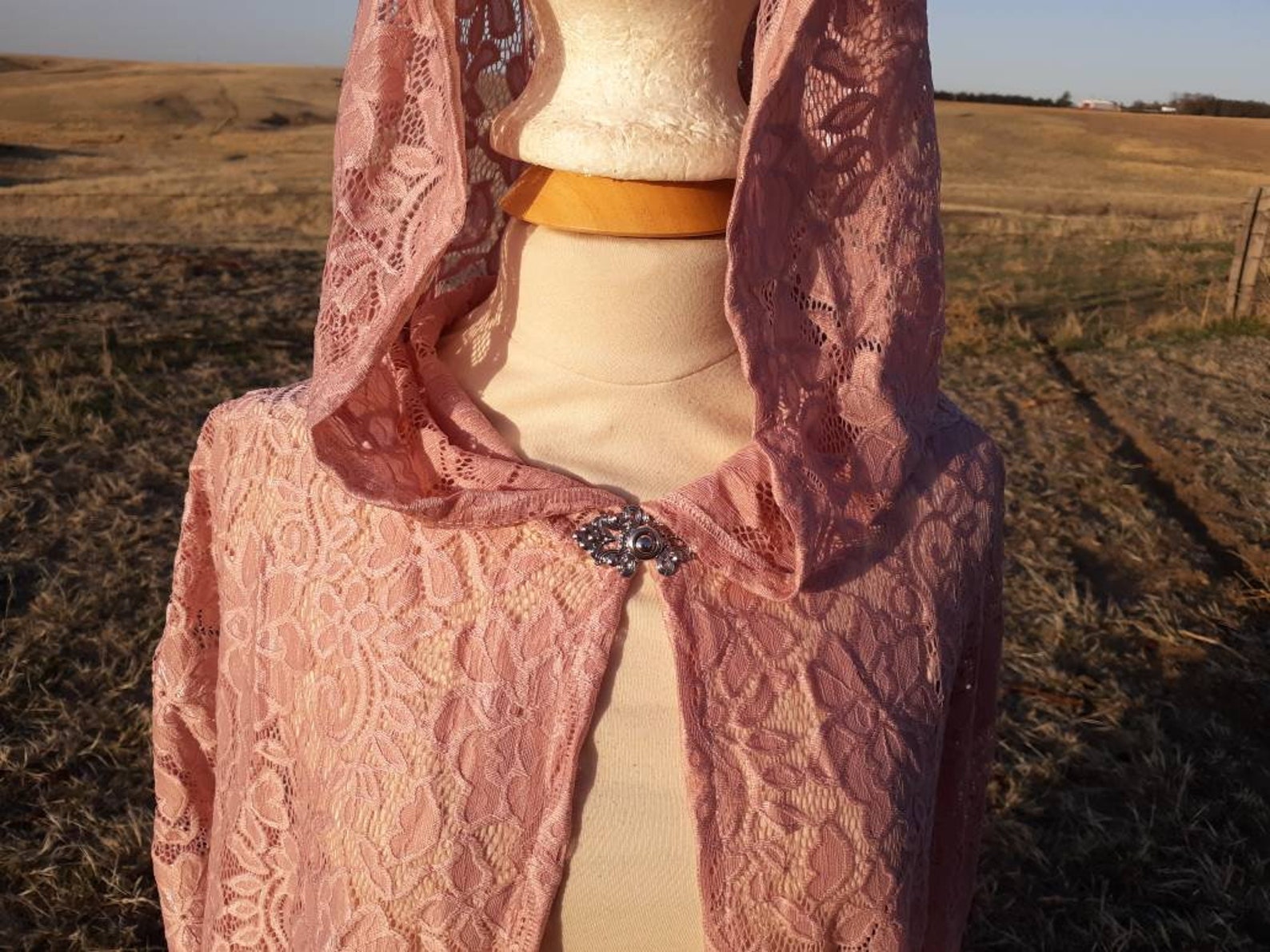 Dusty Pink Rose Lace Wedding Cloak Bridal Cape Handfasting - Etsy