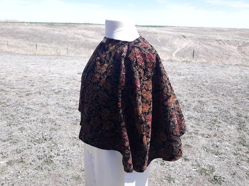 Black Floral Capelet Adult Clothing Gothic Wedding Costume Velvet - Etsy
