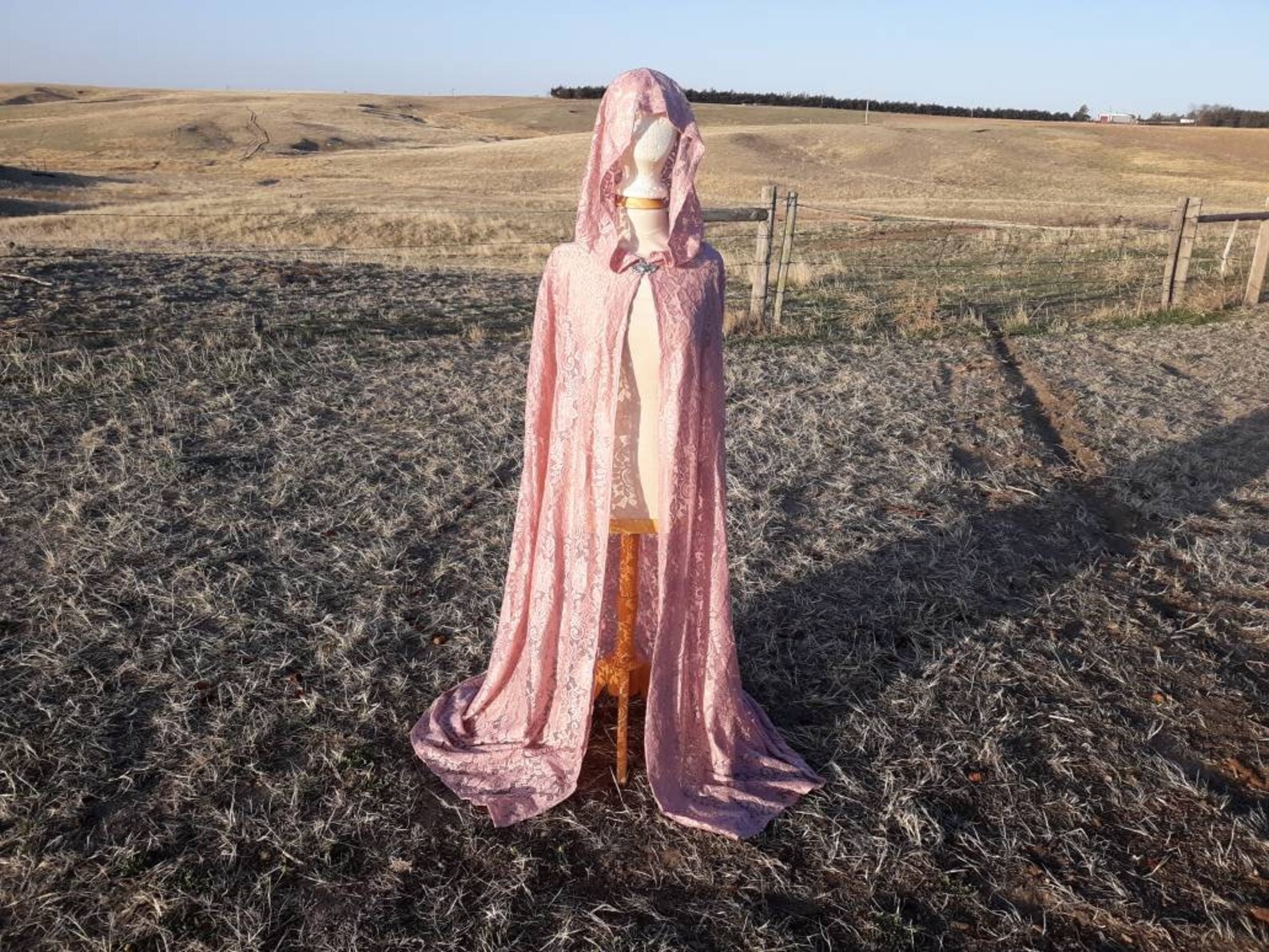 Dusty Pink Rose Lace Wedding Cloak Bridal Cape Handfasting - Etsy