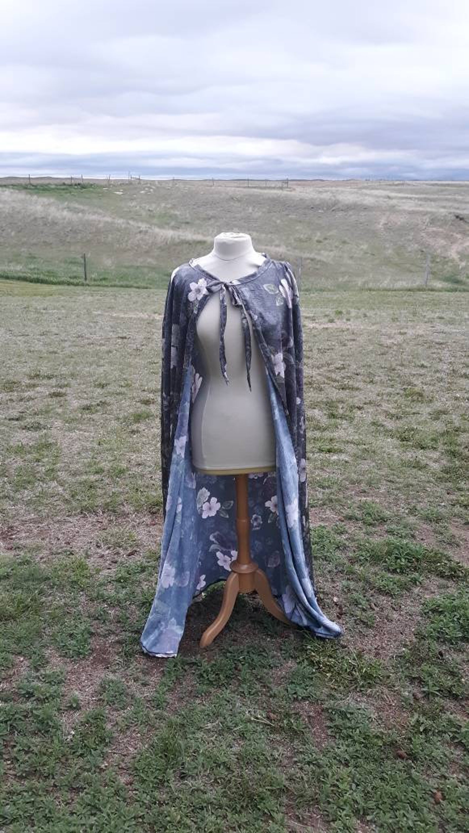 Silver Grey Cloak Satin Cape Renaissance Costume Wedding Cape - Etsy