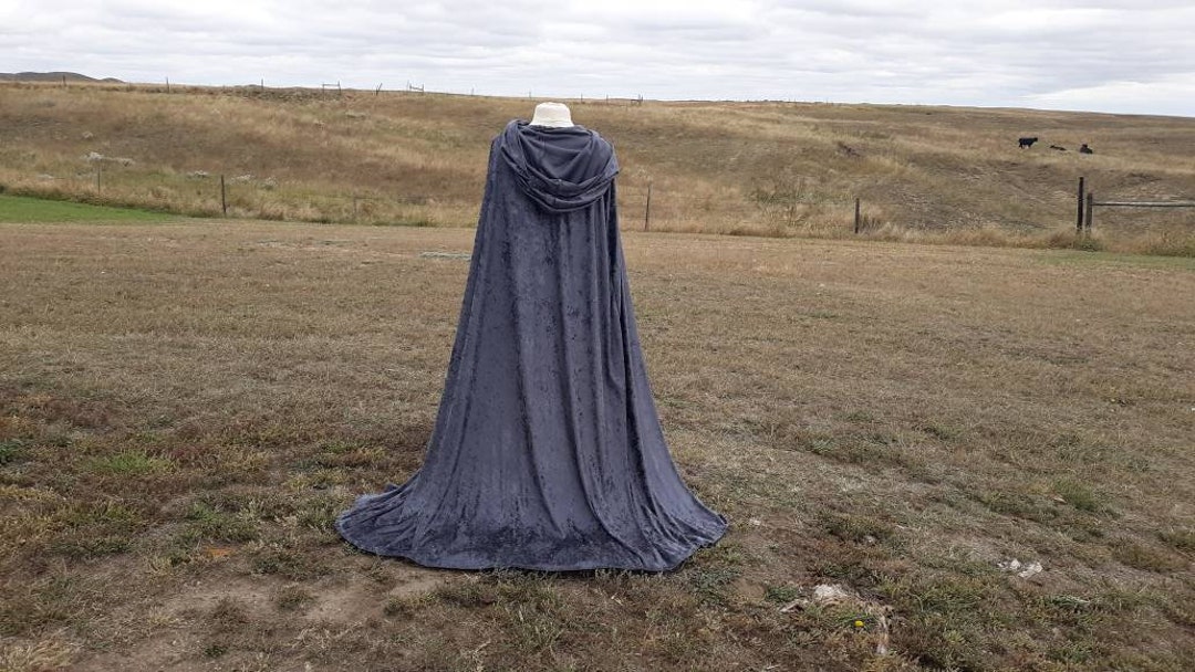 Silver Gray Velvet Hooded Cloak Halloween Costume Gray Cape Renaissance ...