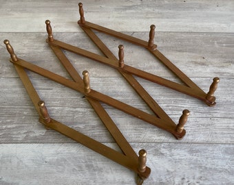 Vintage Extra Large Accordion Peg Rack 87 Peg Wooden Hanger Expandable ...