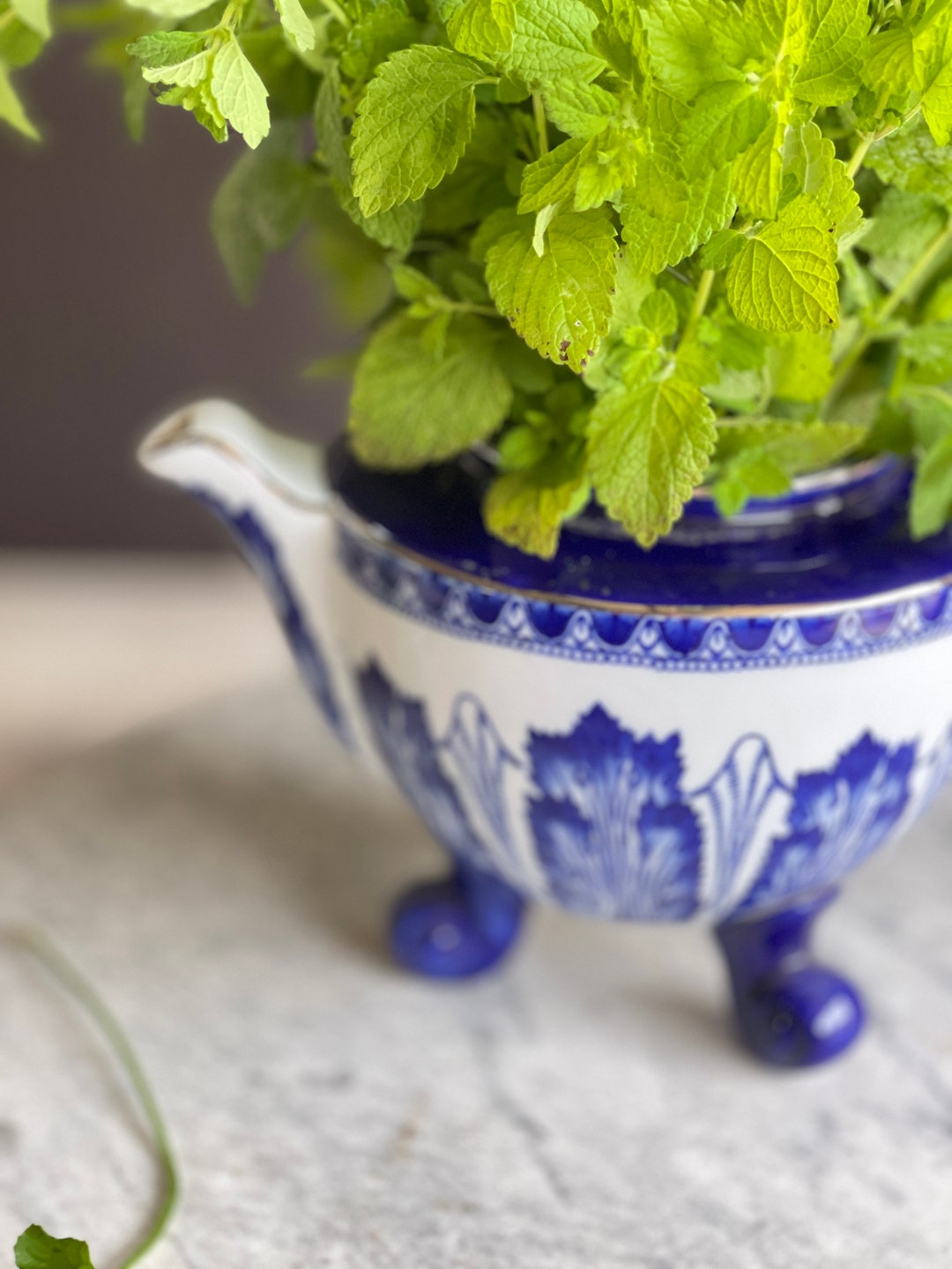 Vintage Bombay Arabesque Teapot 3 Legged Blue and White Chinoiserie ...