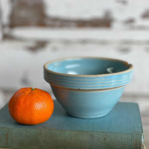 Vintage Mixing Bowls - Etsy