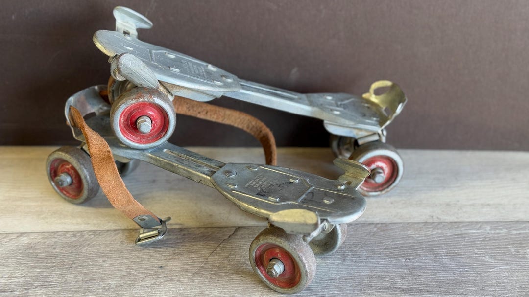 Vintage Hustler Metal Roller Skates - Adustable Size - 1940s Red Wheels ...