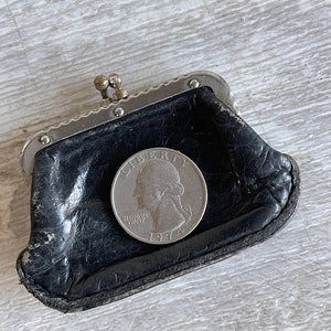 Vintage Change Purse Wallet - Tiny Leather Kiss Lock Leather and Silver ...