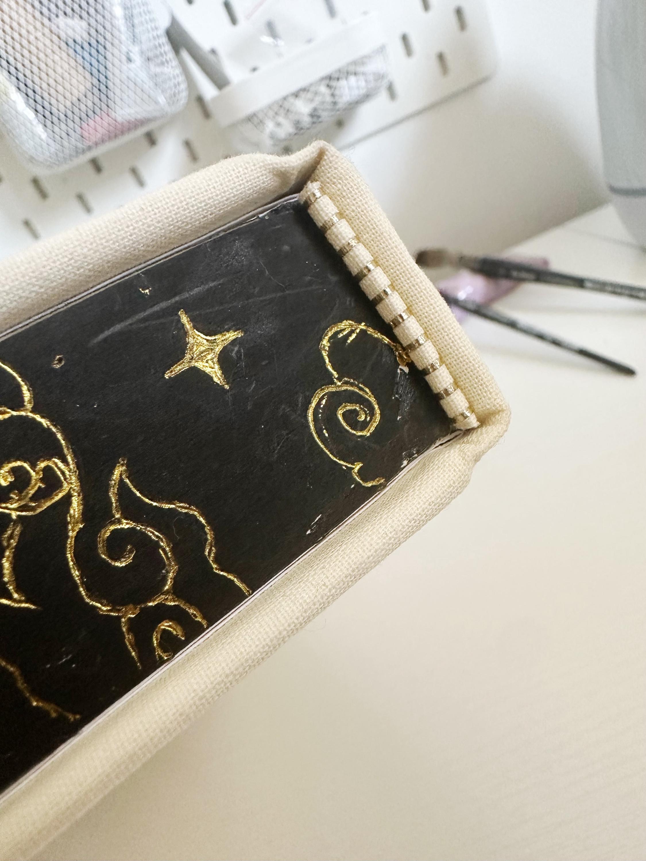 Fourth Wing | Hardcover Rebind Special Edition With Splayed Edges | Rebecca Yarros - Etsy