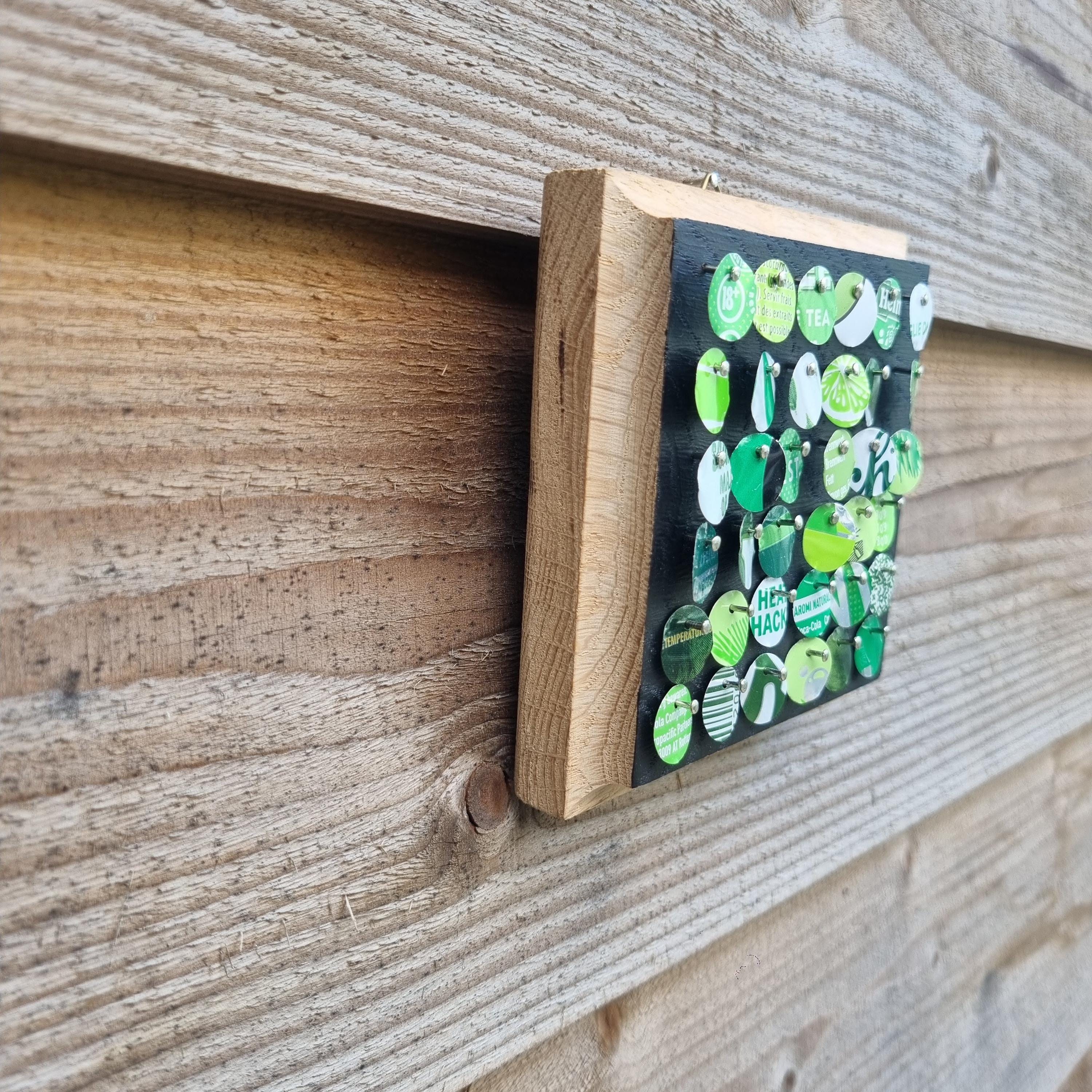 Blikvanger: Green / Upcycled Can Picture / Handmade Item / Upcycled ...