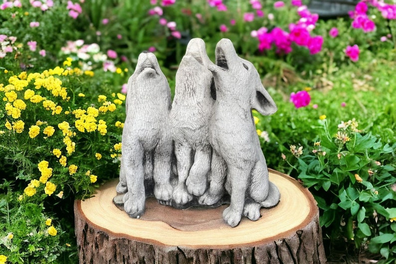 Outdoor Wolfs Sculpture Concrete Sitting Three Wolf Figurine Stone ...