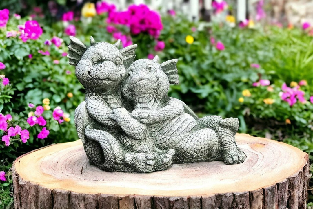 Detailed Two Dragons Figurine Backyard Chinese Decoration Concrete Two ...