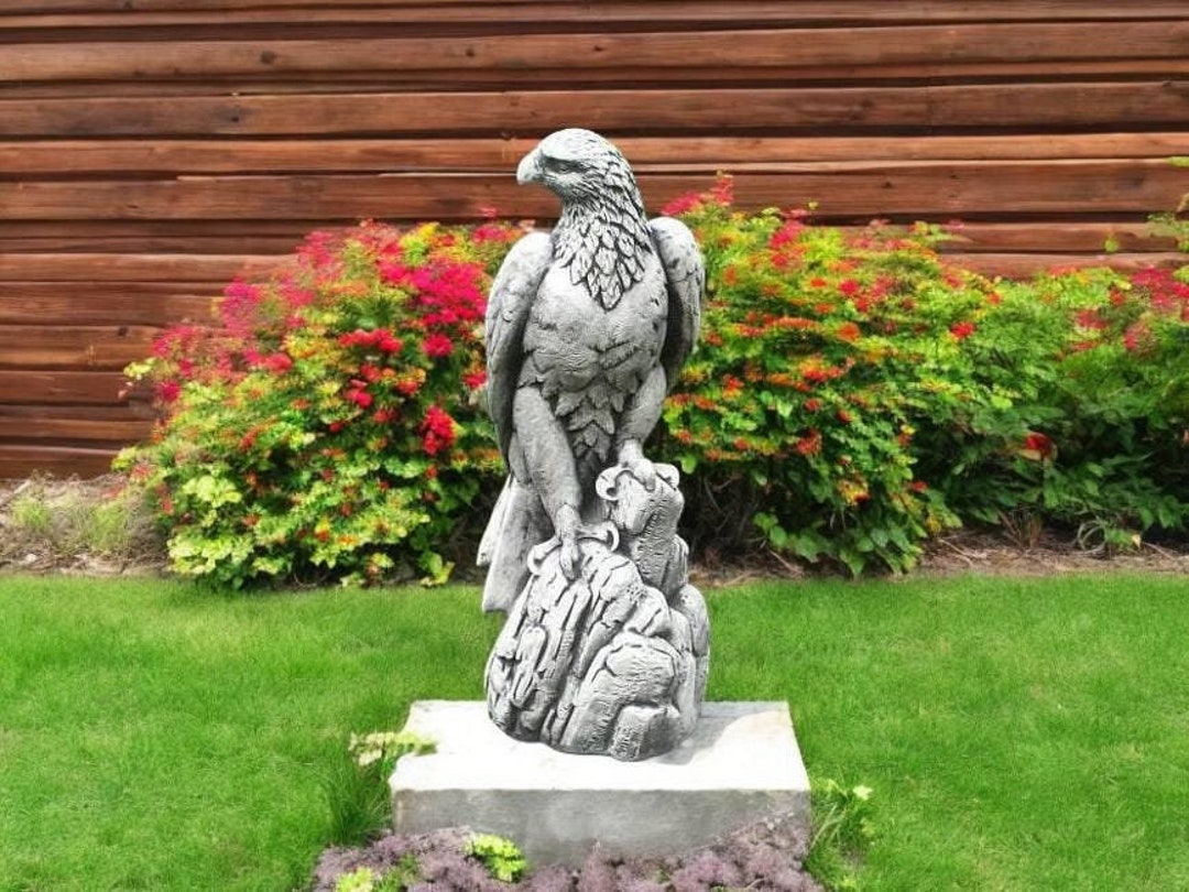 Stone Eagle Figure Cement Bird Sculpture Lawn Eagle Decor Outside Solid ...