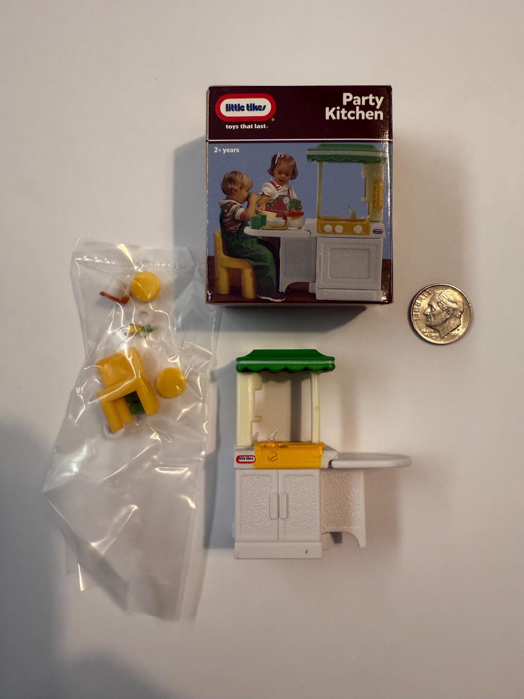 Miniverse Mini Little Tikes Series 3 in Perfect Condition Party Kitchen ...