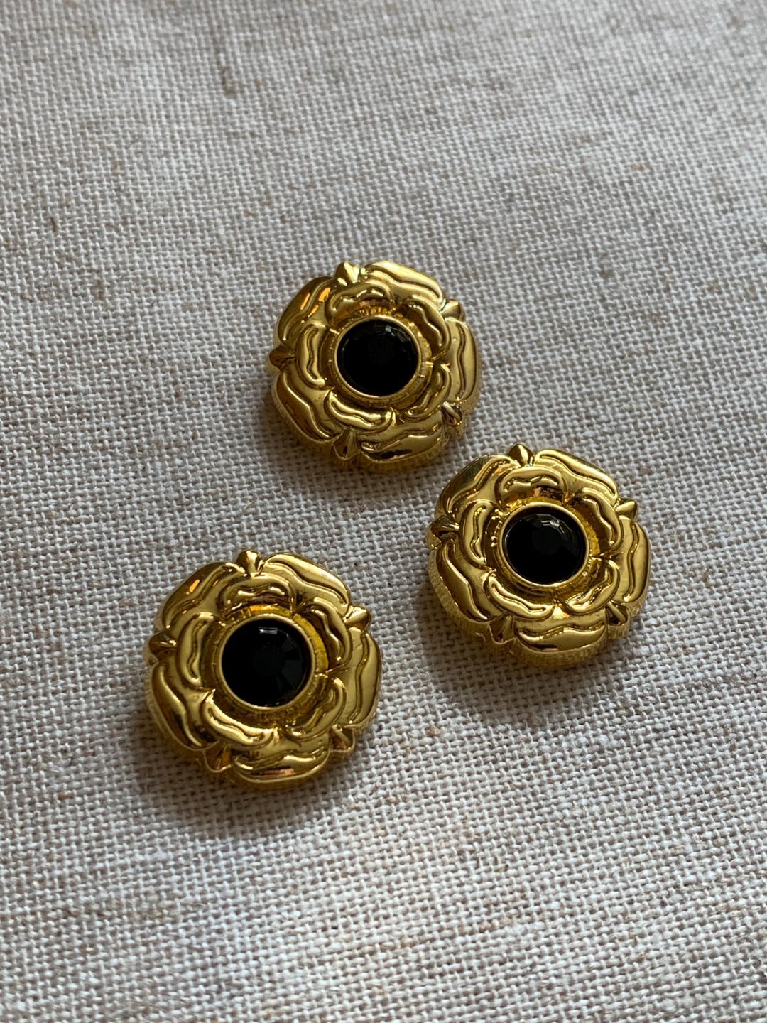 Tudor Jewelry for Gowns - Renaissance Ouches - Ooches for Queen ...