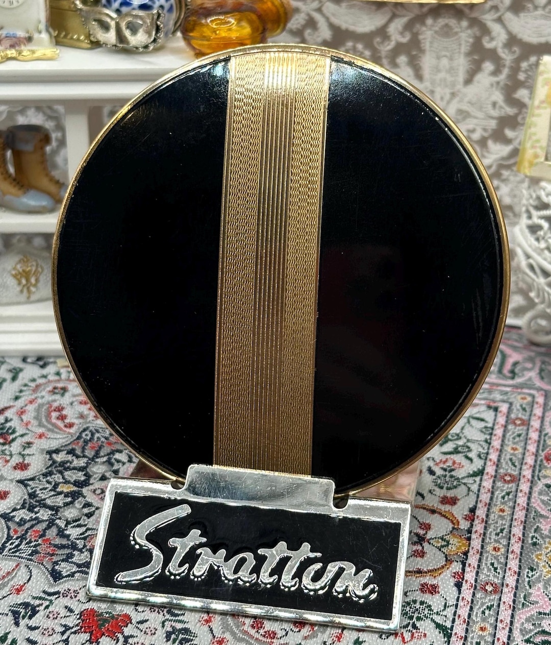 Vintage Stratton Powder Compact – Art Deco Style Black Enamel & Gold ...