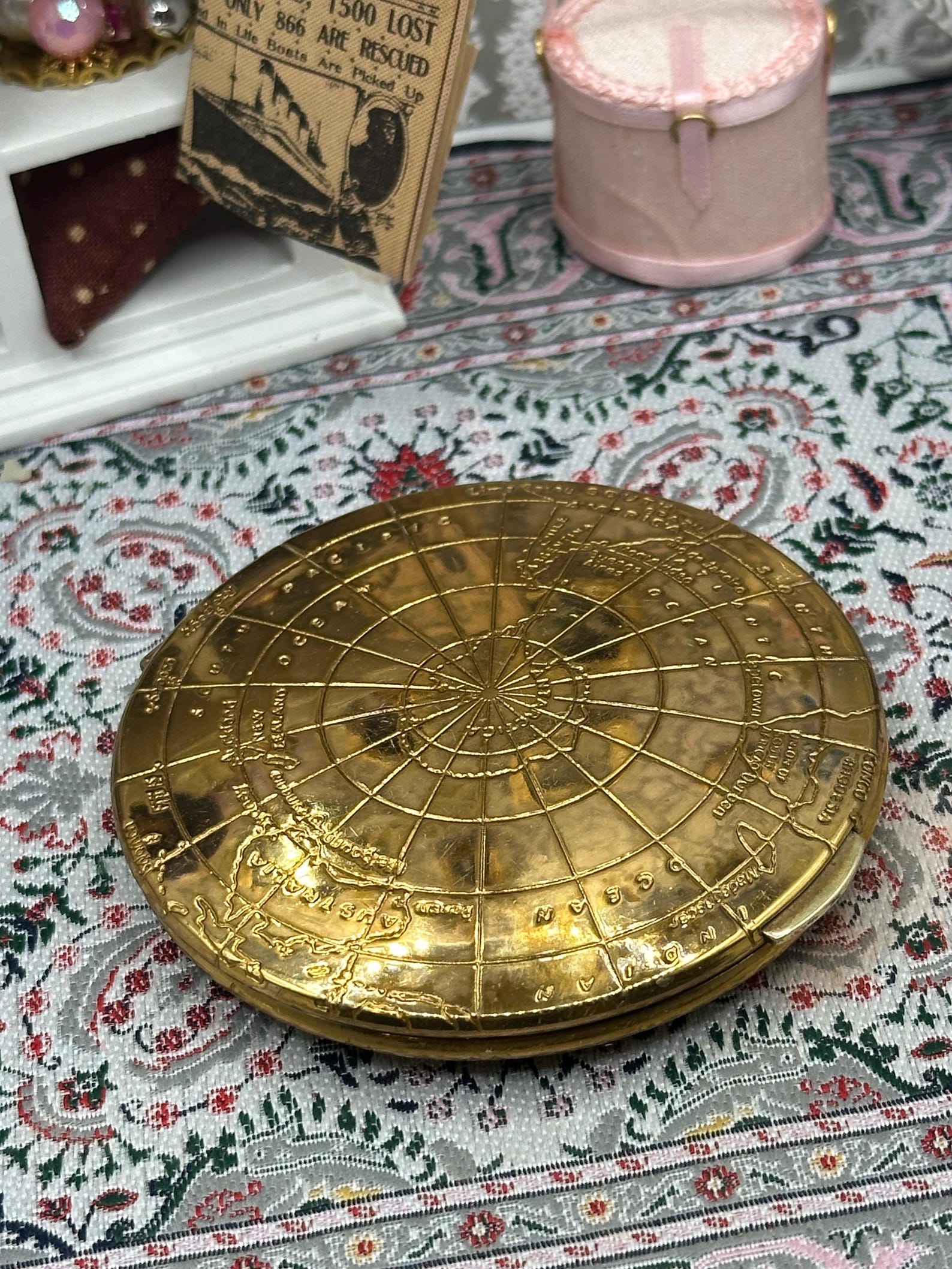 Rare Vintage Kigu “map of the World” Powder Compact | 7cm | Original ...