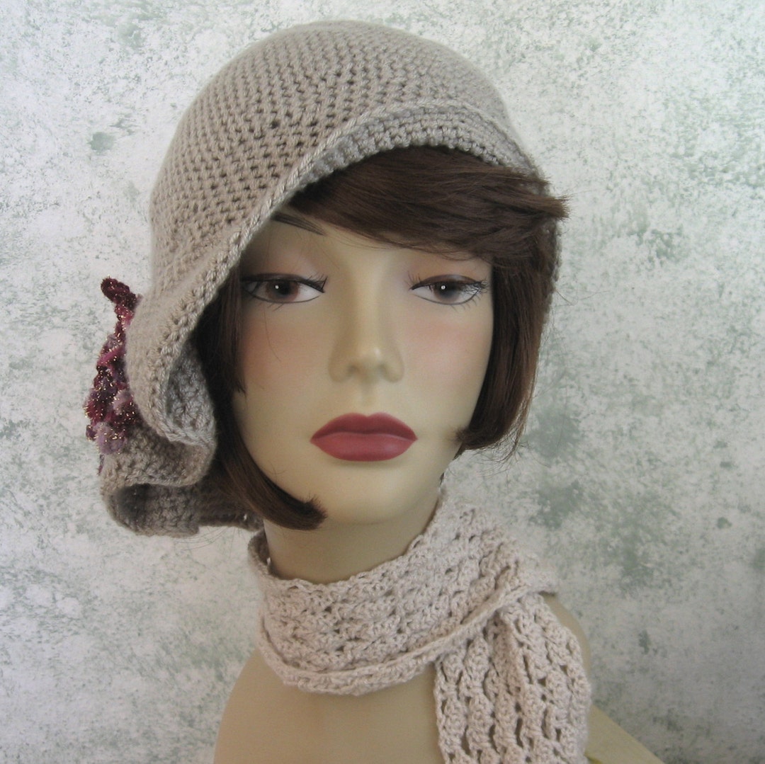 Crochet Pattern Womens Hat Flapper Style Hat With Pleats and Bow Trim ...