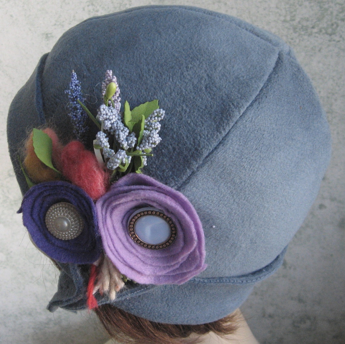 Womens Hat Pattern 1920s Flapper Style Hat With Brim and Rose Trim ...