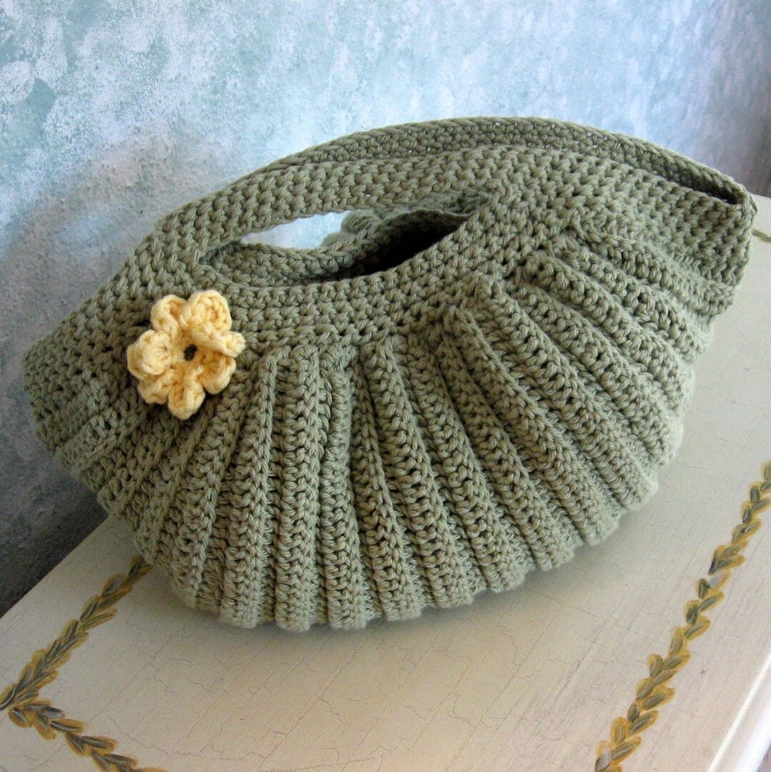Crochet Purse Pattern Pleated Clam Shell Shape With Flower Trim PDF ...