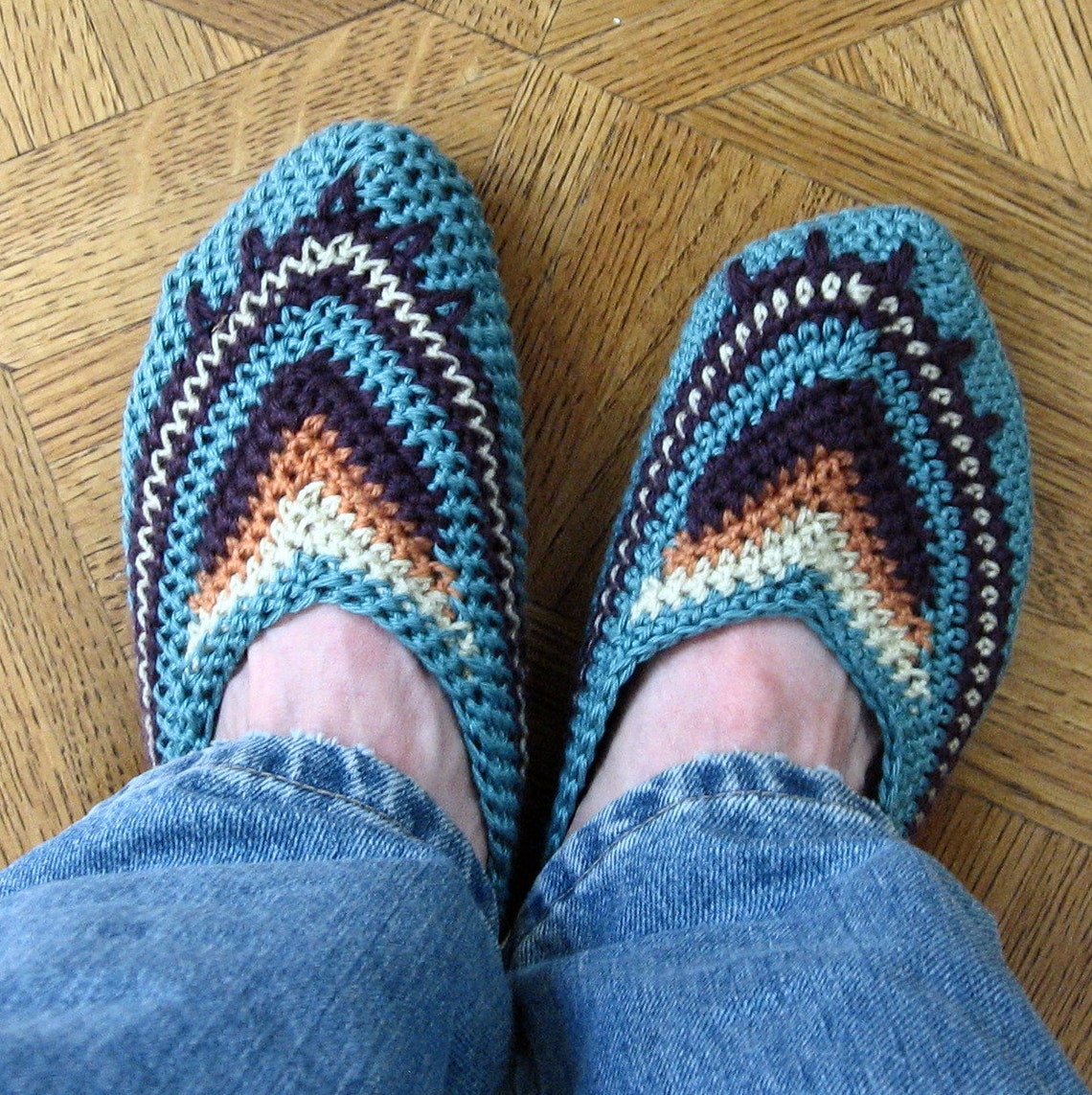 Womens Crochet Slipper Pattern House Shoes With Colorful Chevron Toe ...
