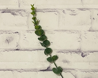 Pip Berry Branch Spray, Cream Pip Berry Stem, 10.25" Floral Stem ...