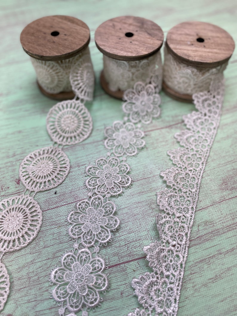 Antique White Lace on Wooden Spool 2 Lace 6.6 Ft Roll - Etsy