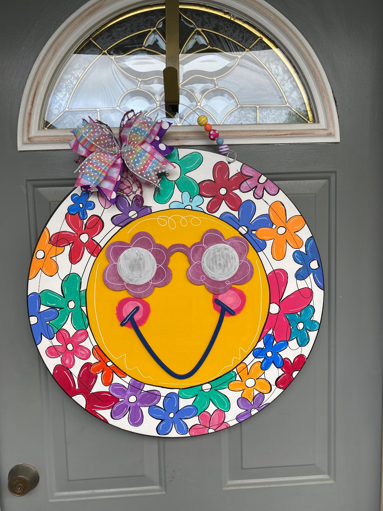 Smiling Face Floral Door Hanger, Colorful Door Decor, Hippie Vibes Sign ...