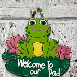 Frog on Lily Pad Door Hanger DIY Kit, Welcome to Our Pad Sign, Colorful ...