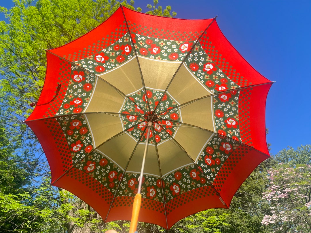 Daisies & Polka Dots - 1960s Umbrella - MOD Floral Print: Red + Forest ...
