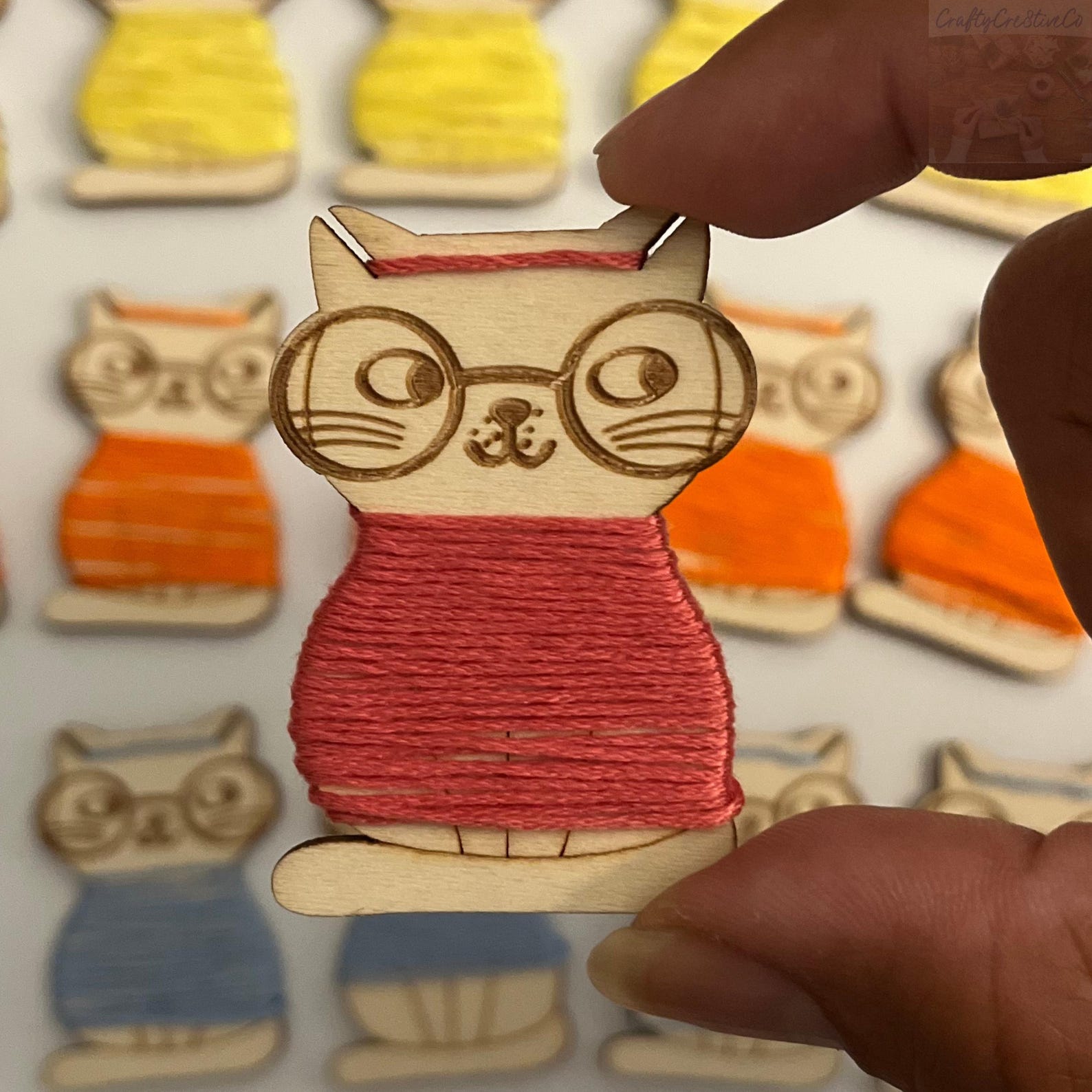 Clever Cat Wooden Embroidery Bobbins Cat Bobbins Set of 20, Stylish ...