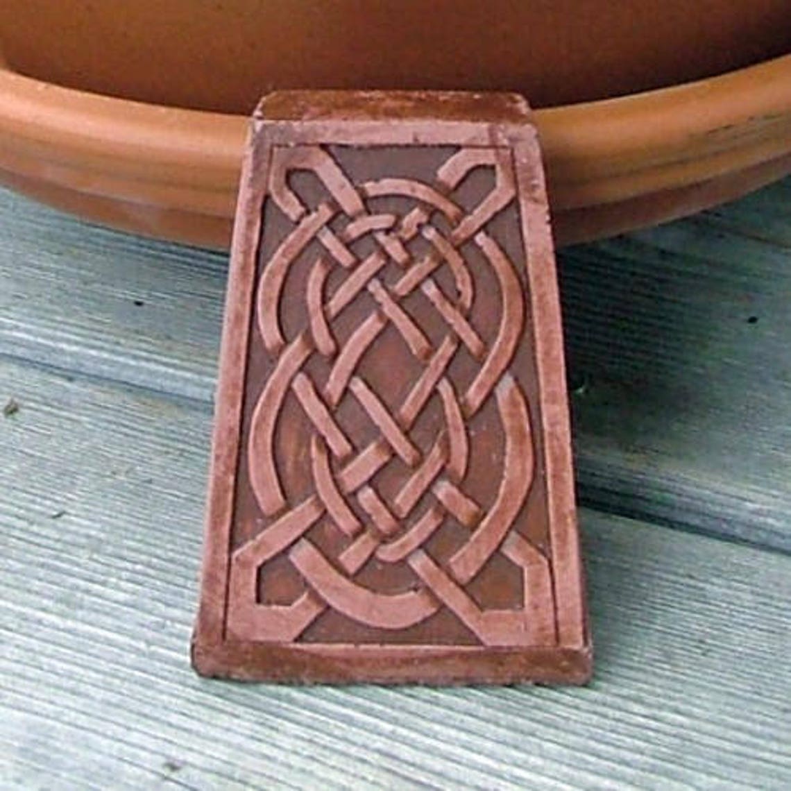 Celtic Knot Pot Feet terracotta Pot Risers | Etsy