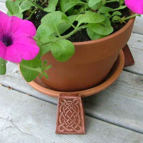 Celtic Knot Pot Feet terracotta Pot Risers | Etsy