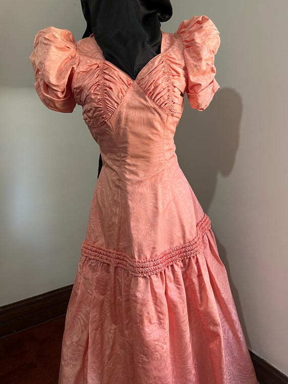 1940s Pink Moiré Evening Gown With Sweetheart Neckline - Gem