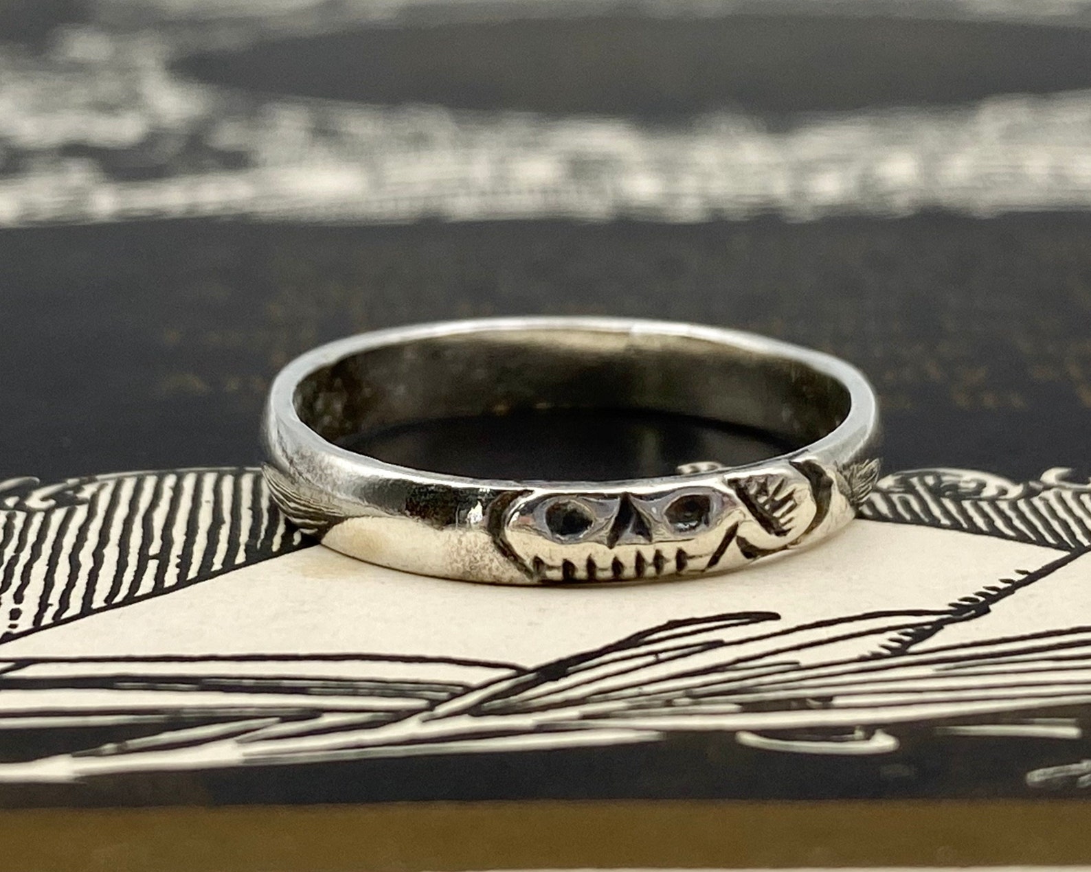 Skull Ring - Sterling Silver Mourning Band - Memento Mori - Etsy