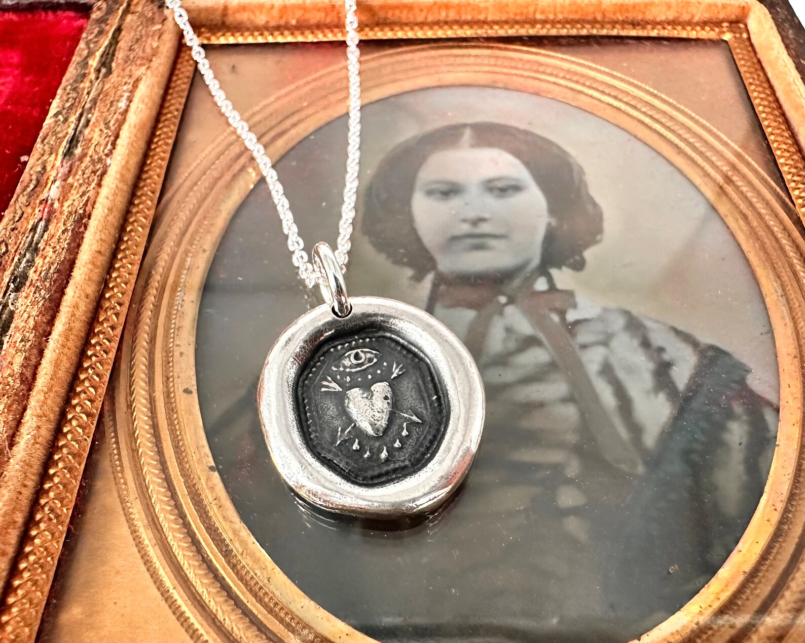 Bleeding Heart Wax Seal Necklace Meaningful Wax Seal Jewelry - Etsy