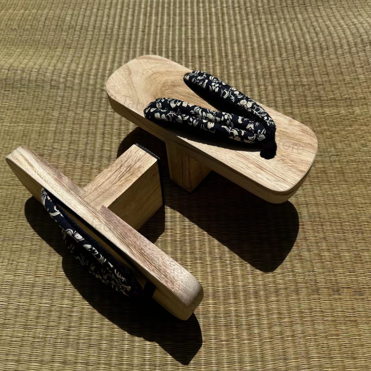 Single-tooth Geta: Japanese Kimono Sandals - Etsy