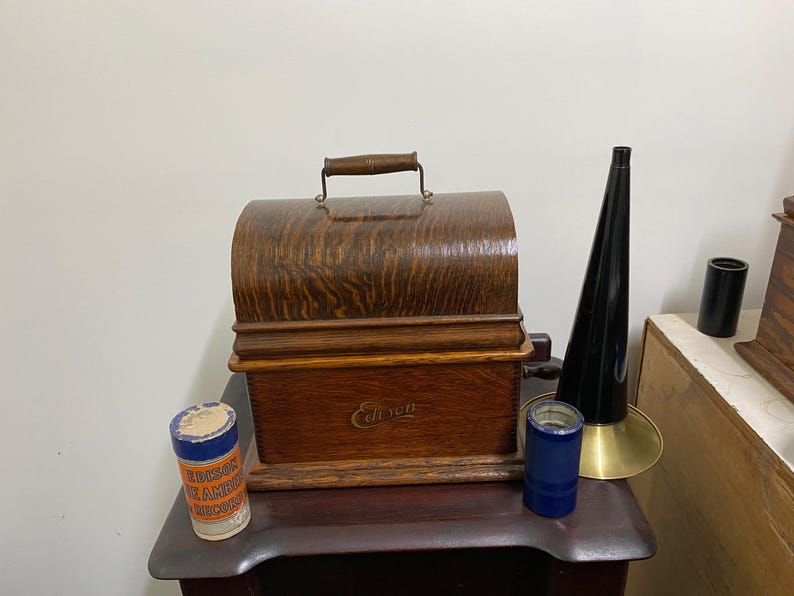 Edison Standard Phonograph Made in 1906 Including Horn and Six Records ...