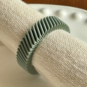 Classy Sleek Napkin Rings | Set of 4, 8, or 12 | Wedding Decor ...