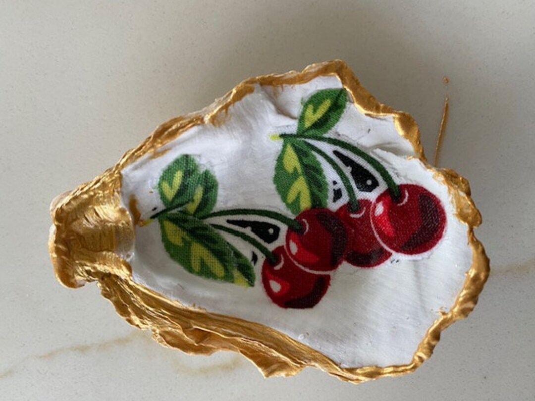 Hand-crafted Shells From the River and Sea Decorated With Various ...