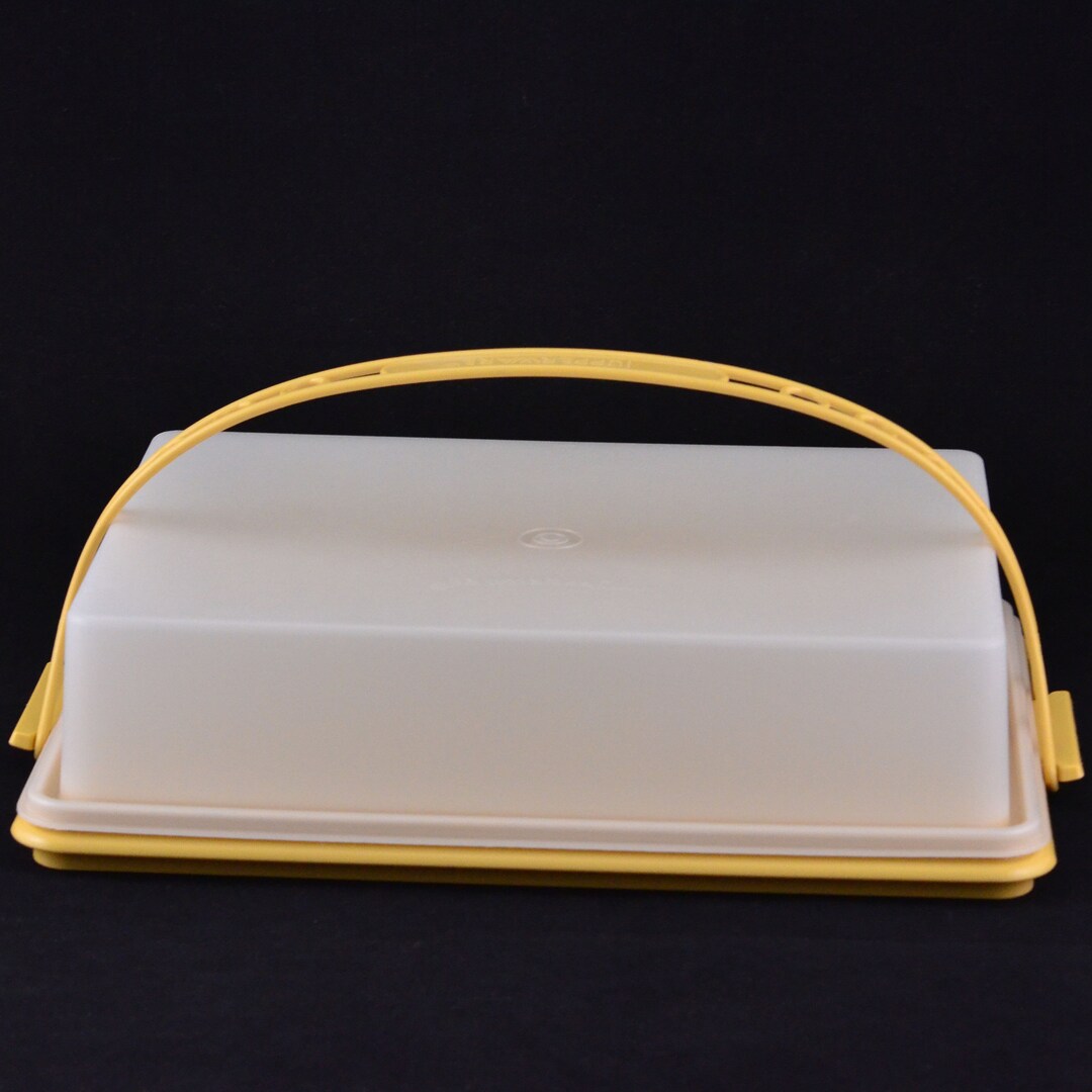 Tupperware Harvest Gold Fresh-n-fancy Cake Taker #622 With Opaque Lid ...