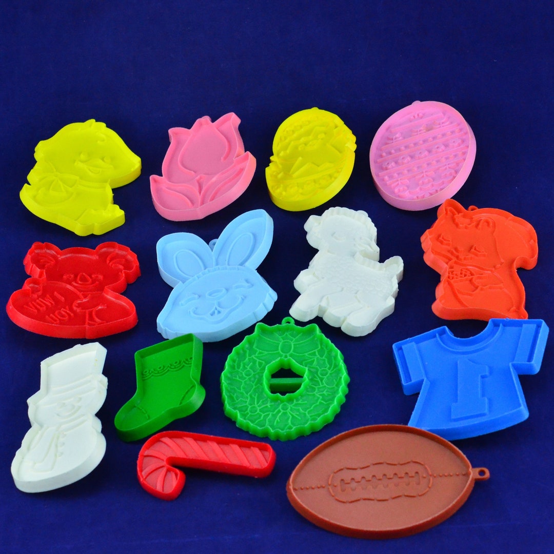 Vintage Hallmark Plastic Imprint Cookie Cutters - Set of 14 - Christmas ...