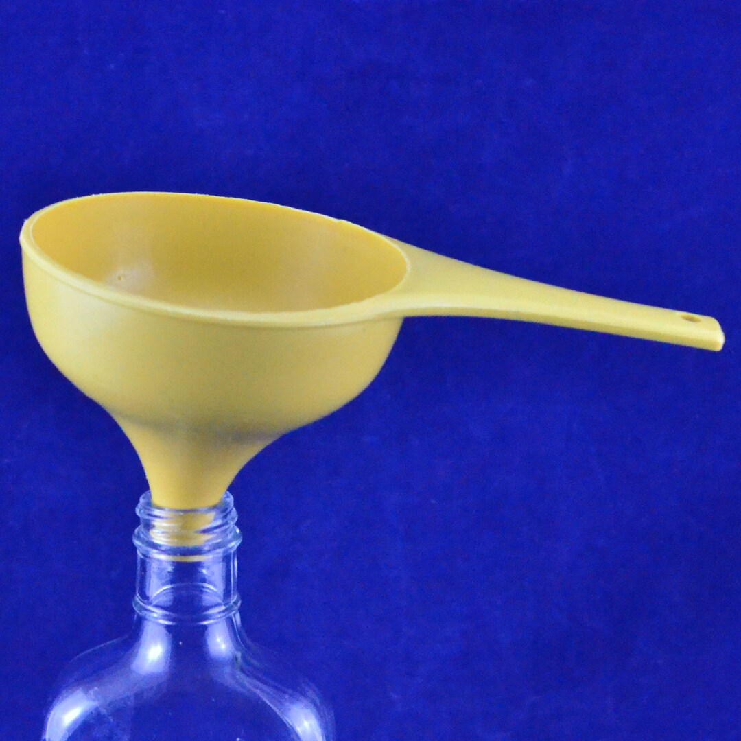 Funil de jarra de plástico vintage Foley Harvest dourado ou amarelo ...