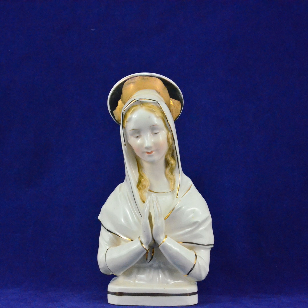 Vintage Porcelain Angelic Praying Nun or Madonna With Gold Trim ...