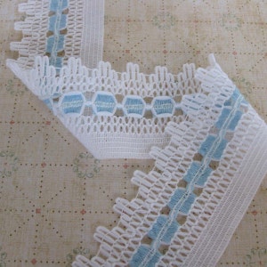 1 Yard of White and Blue Squares Geometric Lace With Scalloped Bottom ...