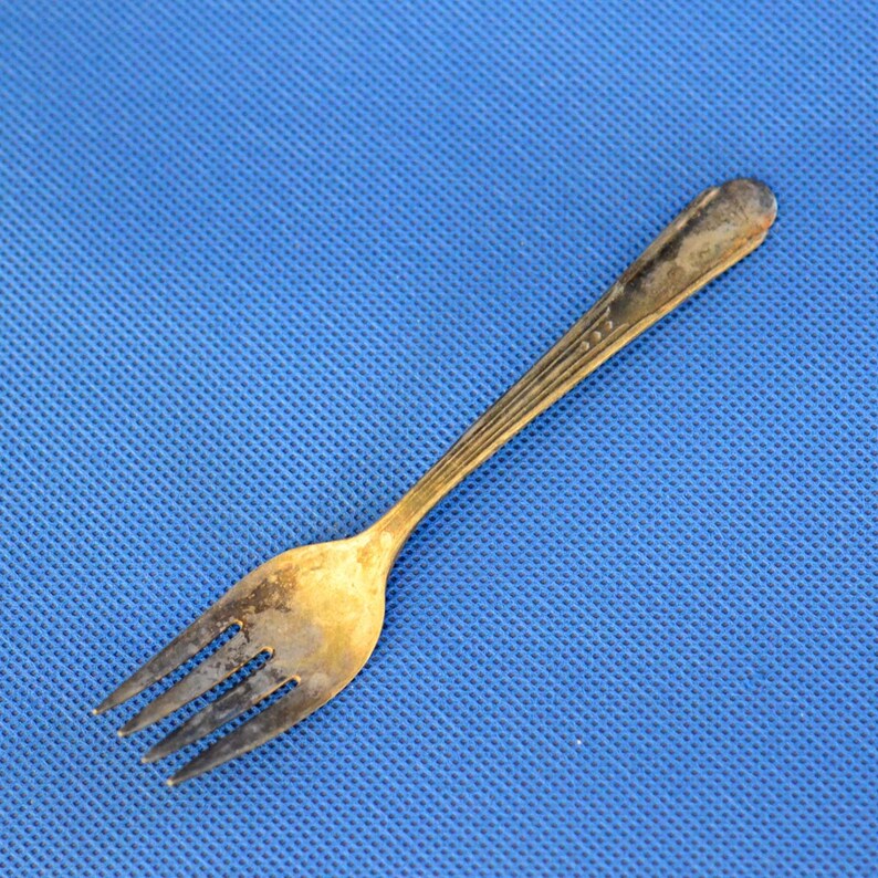 Fairfield Silverplate Tulip Pattern Salad Fork 1915 - Etsy