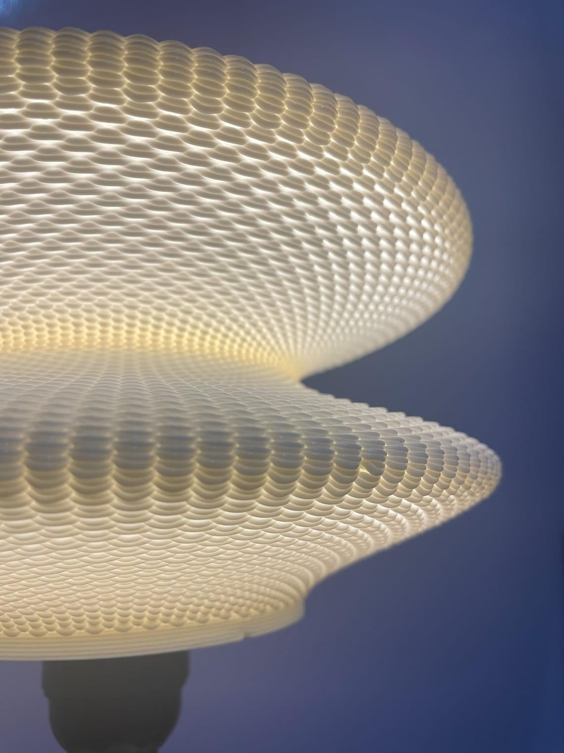 Parilamp - the 3D Printed Lamp Shade Emulates a Mesh or Woven Material ...